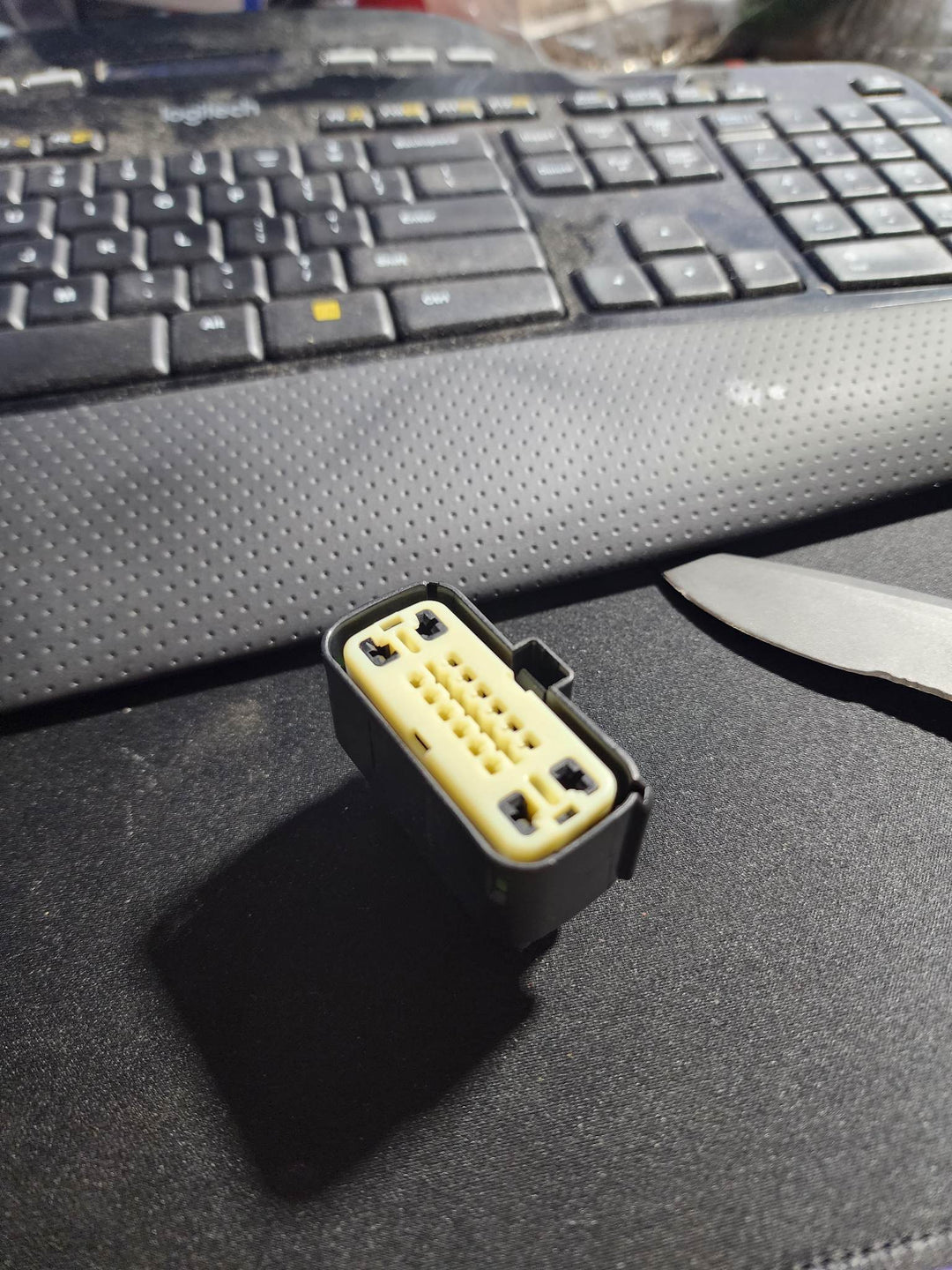 16 pin sub harness connector body female – thegaugemount.com